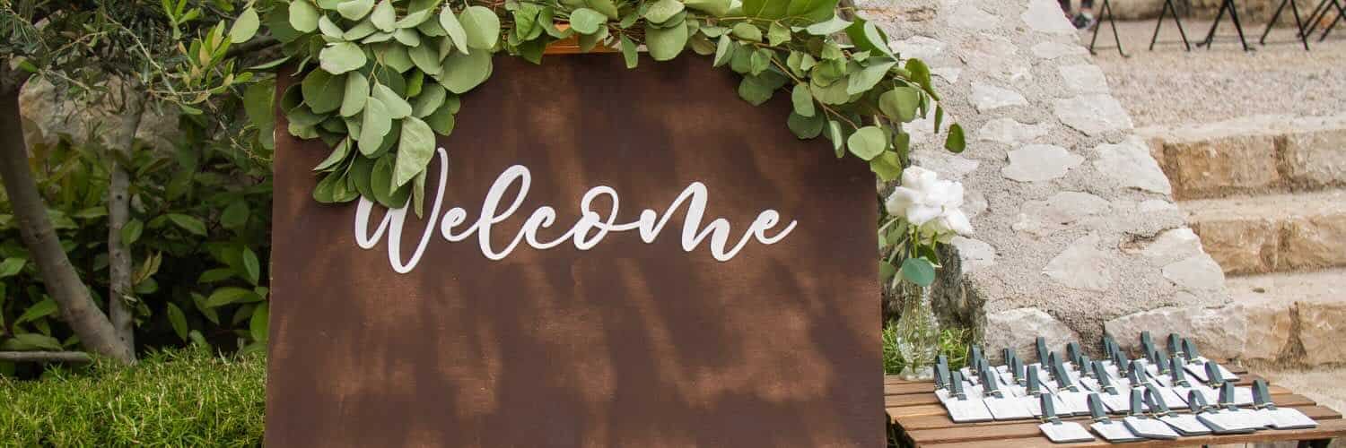 How to Choose Which Signs You Need at Your Wedding | Devoted New Jersey